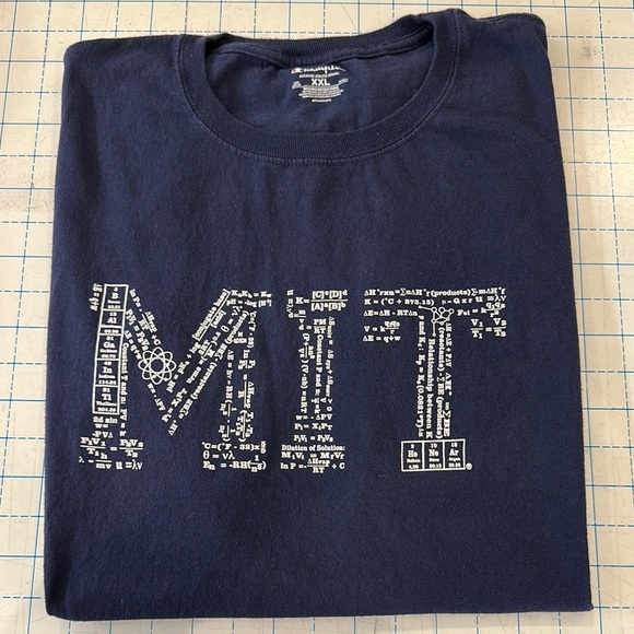 Champion | Shirts | Champion Mit Navy Blue Graphic Tshirt | Poshmark